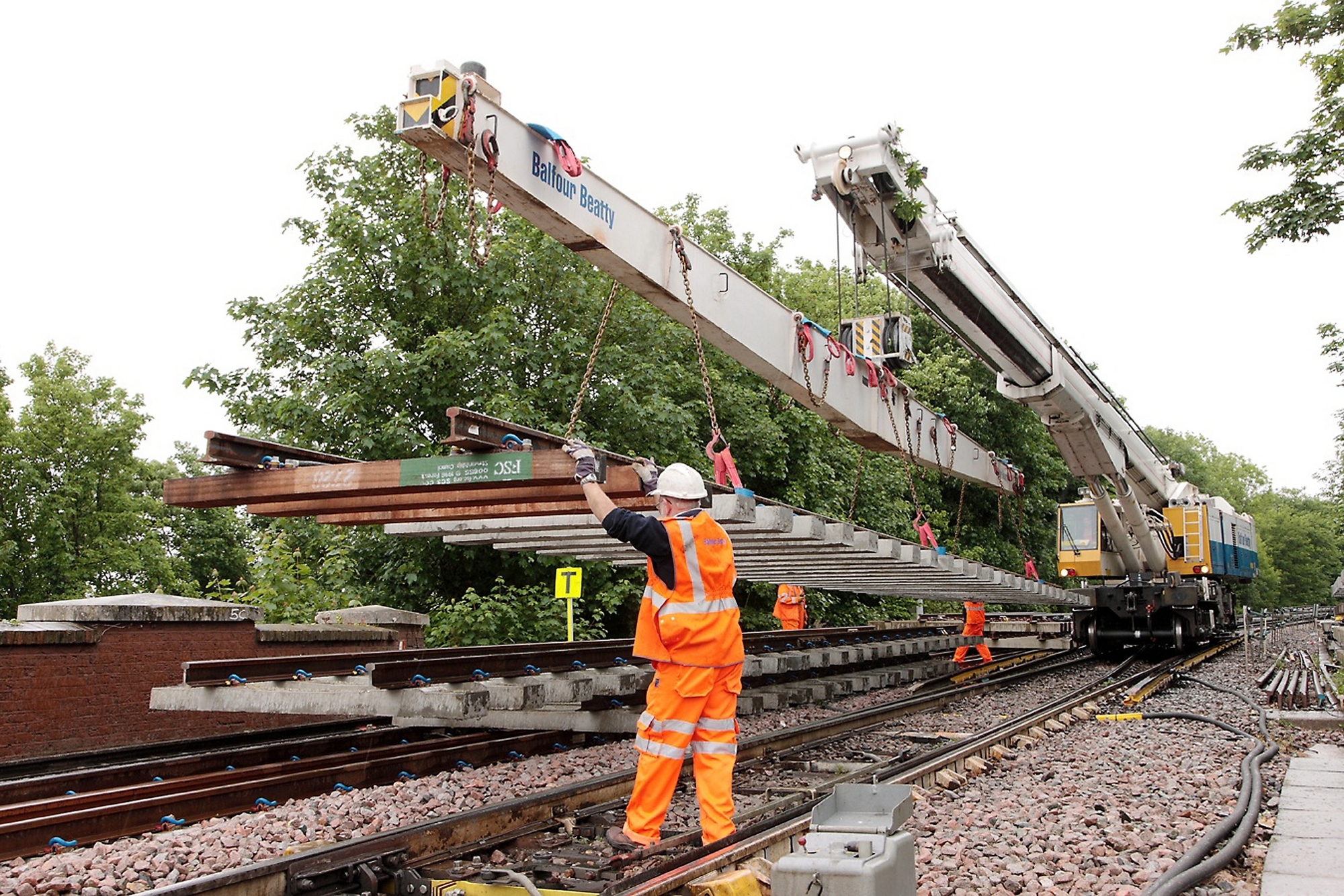 Train operators want responsibility for station and track work ...