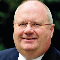 Hackney mayor demands Pickles apology | Construction News