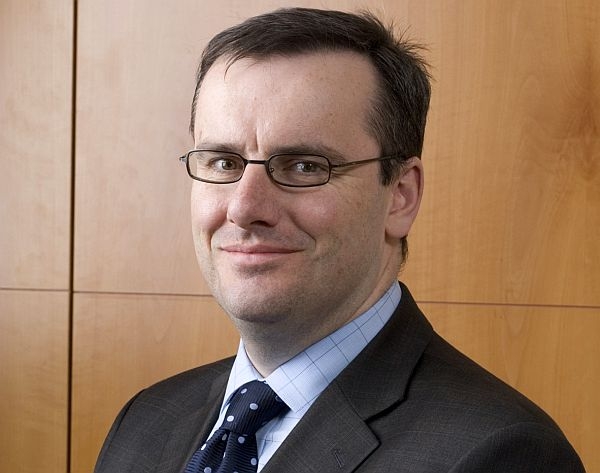 Network Rail investment projects director Simon Kirby | Construction News