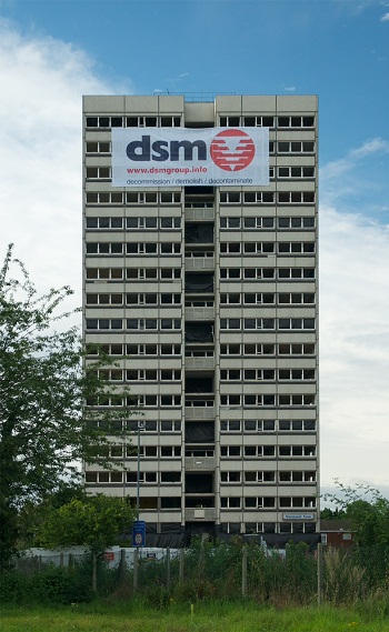 Video: eighty homes evacuated for demoliton of 18-storey 'eyesore ...