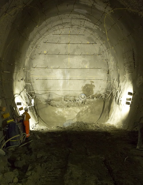 In pictures: Crossrail 'marathon' tunnelling project passes five-mile ...