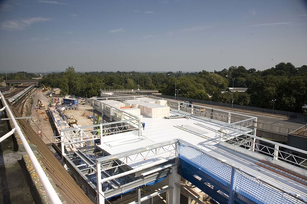 VolkerFitzpatrick restructures Gatwick station with huge live load ...