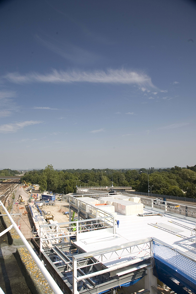 VolkerFitzpatrick restructures Gatwick station with huge live load ...