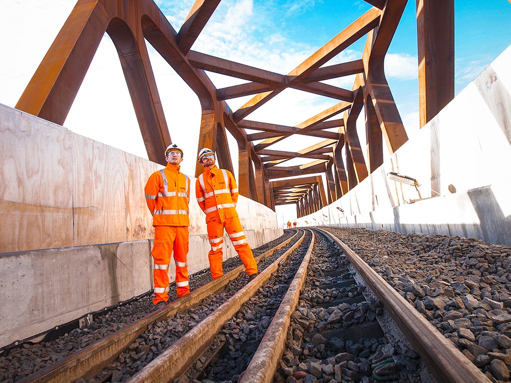 First Crossrail track laid on Stockley Flyover by Carillion and Network ...