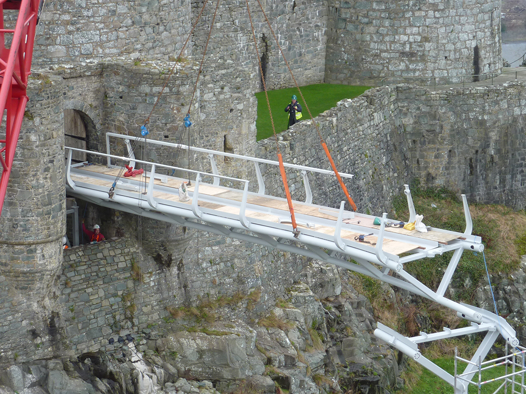 Welsh Castle's new bridge winds back the clock | Construction News
