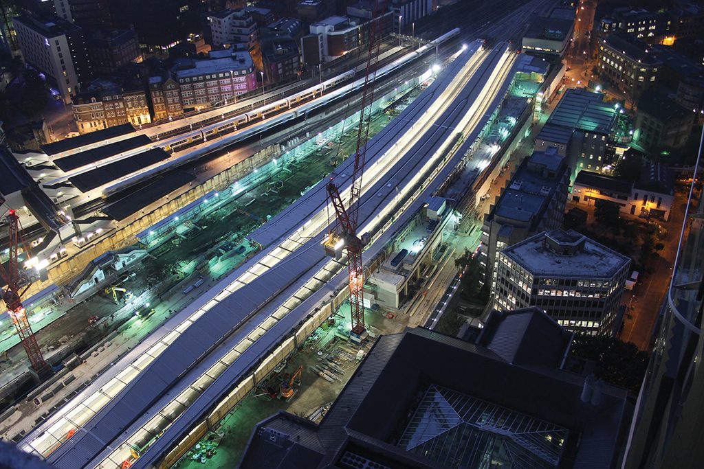 London Bridge timelapse shows full-scale prototype platform construction
