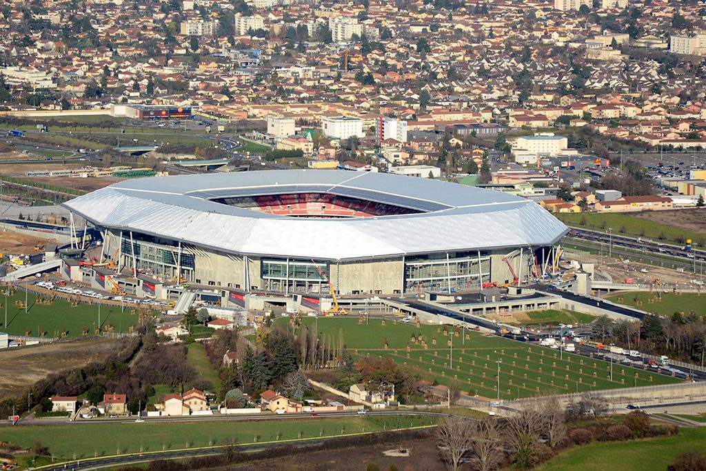 Lyon's new 'fortress' keeps the fans happy | Construction News