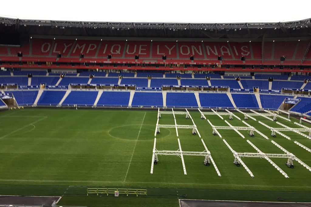 Lyon's new 'fortress' keeps the fans happy | Construction News