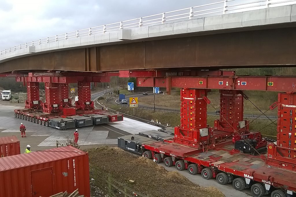 Massive machinery delivers M56 bridge lift for Balfour and Mott ... Massive machinery delivers M56 bridge lift for Balfour and Mott ...