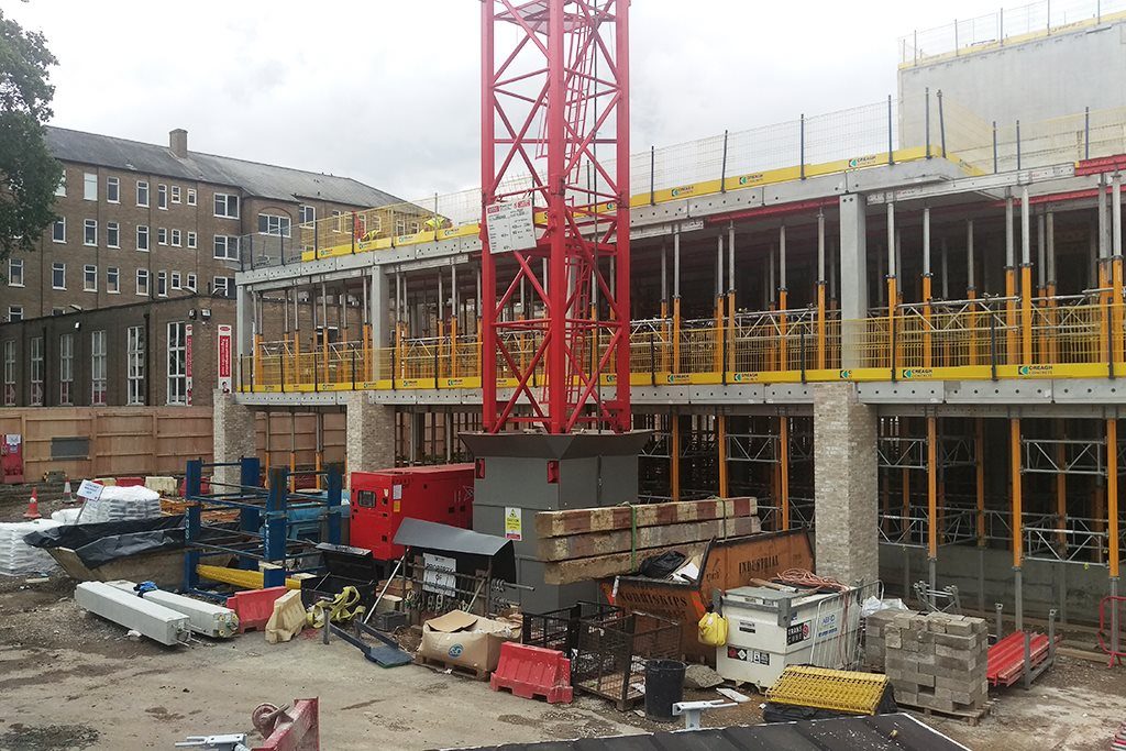 Open Doors Week: Osborne takes students round University of Roehampton ...