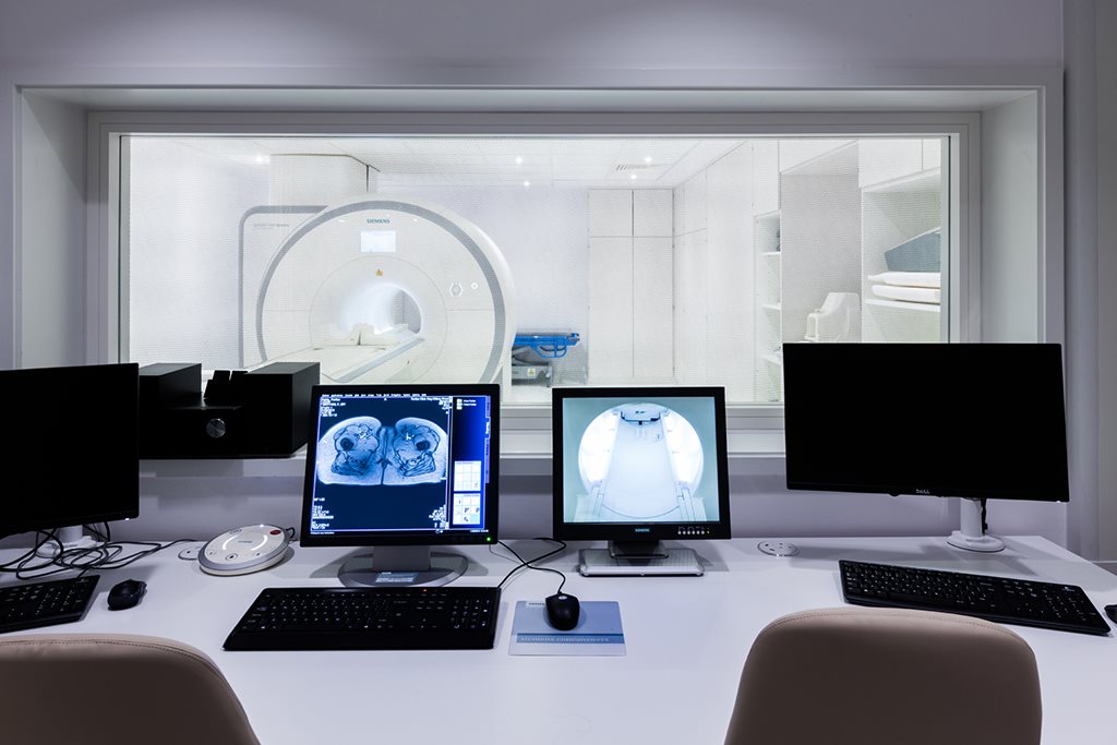 Extensive temporary steelwork props up MRI scanner in City of London ...