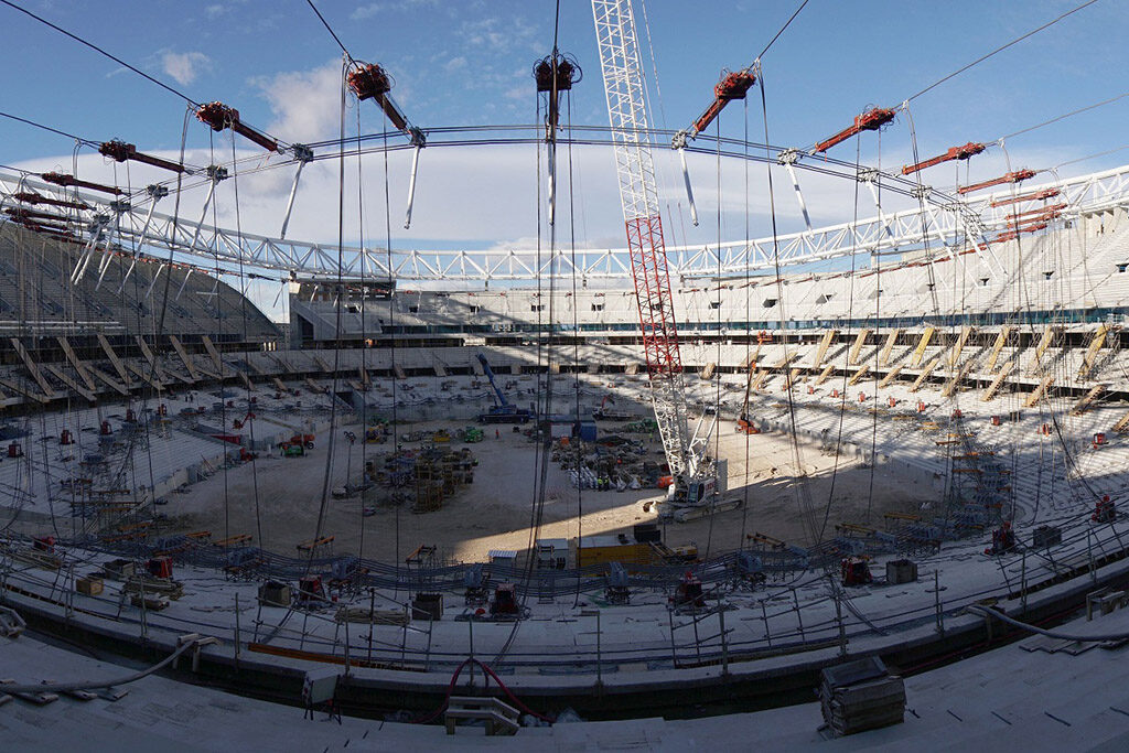 Watch: FCC raises the roof at Atlético Madrid's new stadium ...
