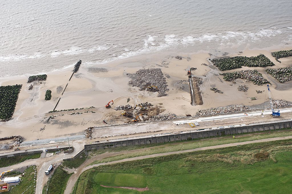 Blackpool rock helps Balfour build UK's largest sea defence project ...