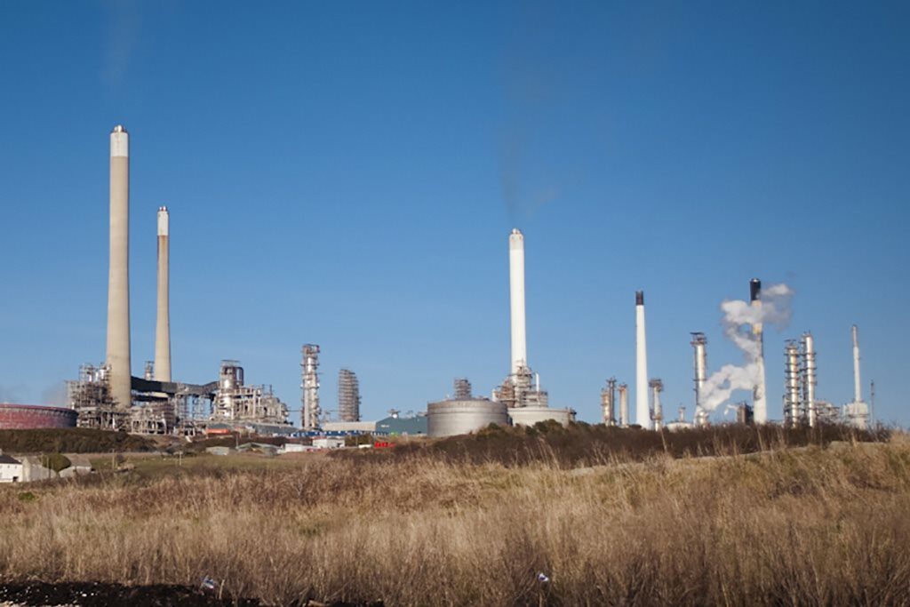 Firms face charges over refinery explosion deaths | Construction News