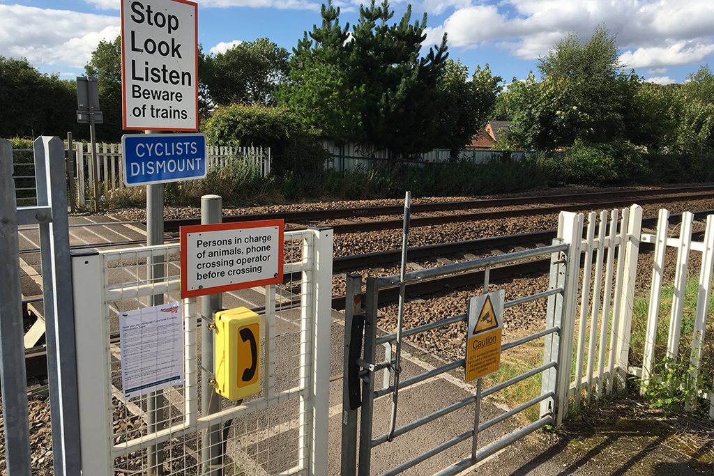 Network Rail picks Costain to develop warning tech | Construction News
