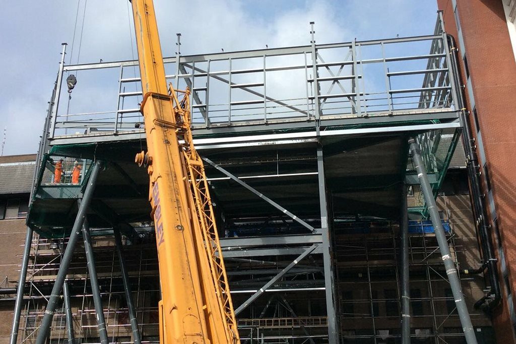 Bam builds operating theatre on stilts at Leeds hospital | Construction ...
