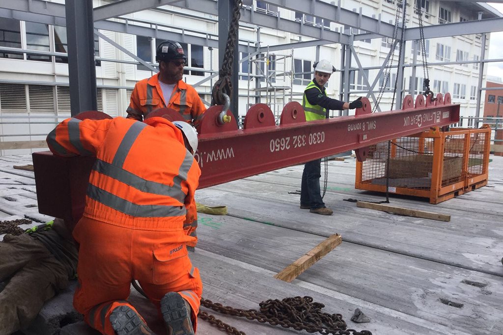 Bam builds operating theatre on stilts at Leeds hospital | Construction ...