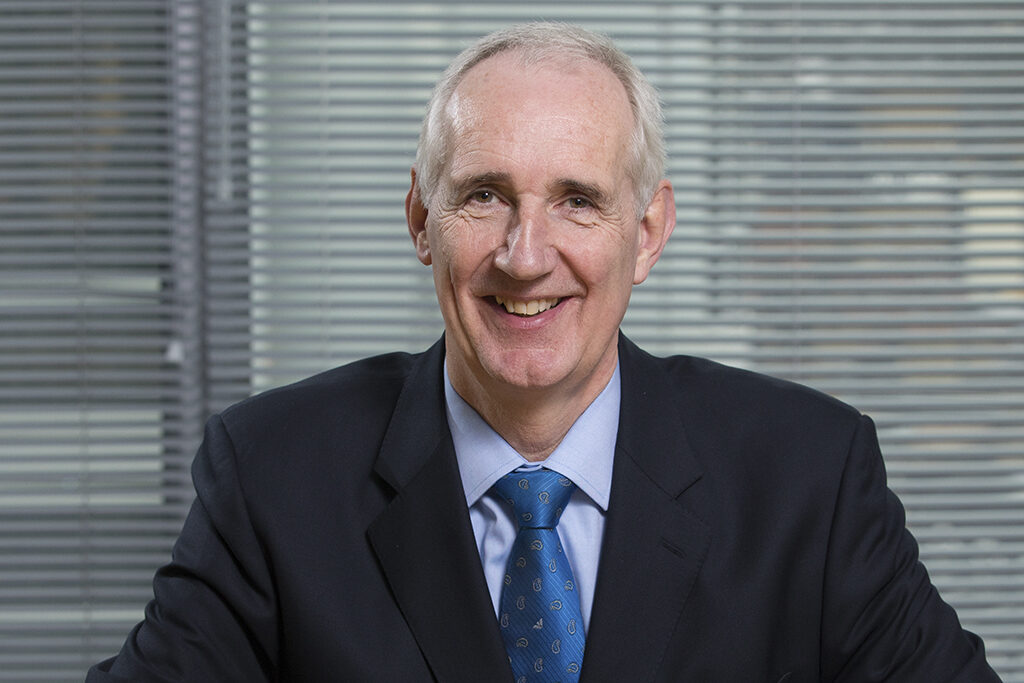 Leo Quinn to step down as Balfour Beatty chief executive | Construction ...
