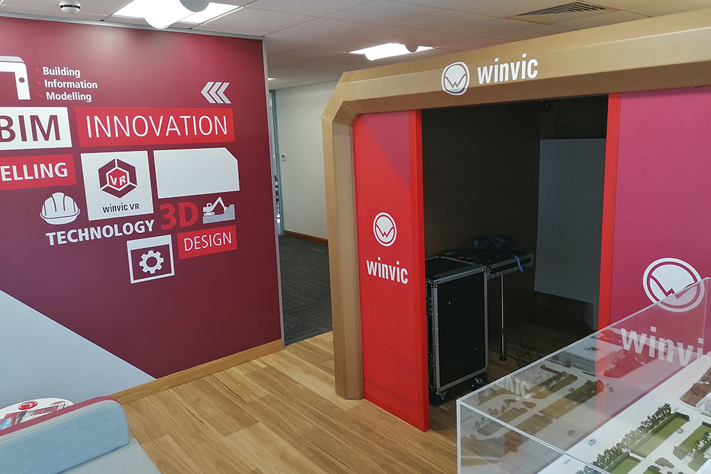 The BIM CAVE: How a headset is bringing construction to life ...