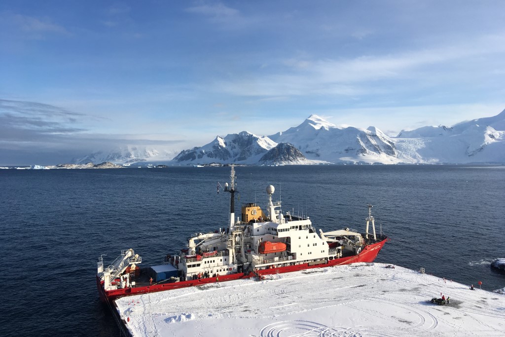 Bam wraps up Antarctic work for the year | Construction News