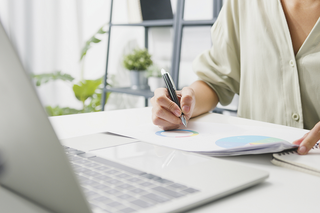 Use remote working after COVID-19 to improve equality | Construction News
