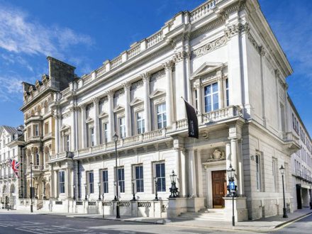 Mace office division delivers first diesel-free project | Construction News