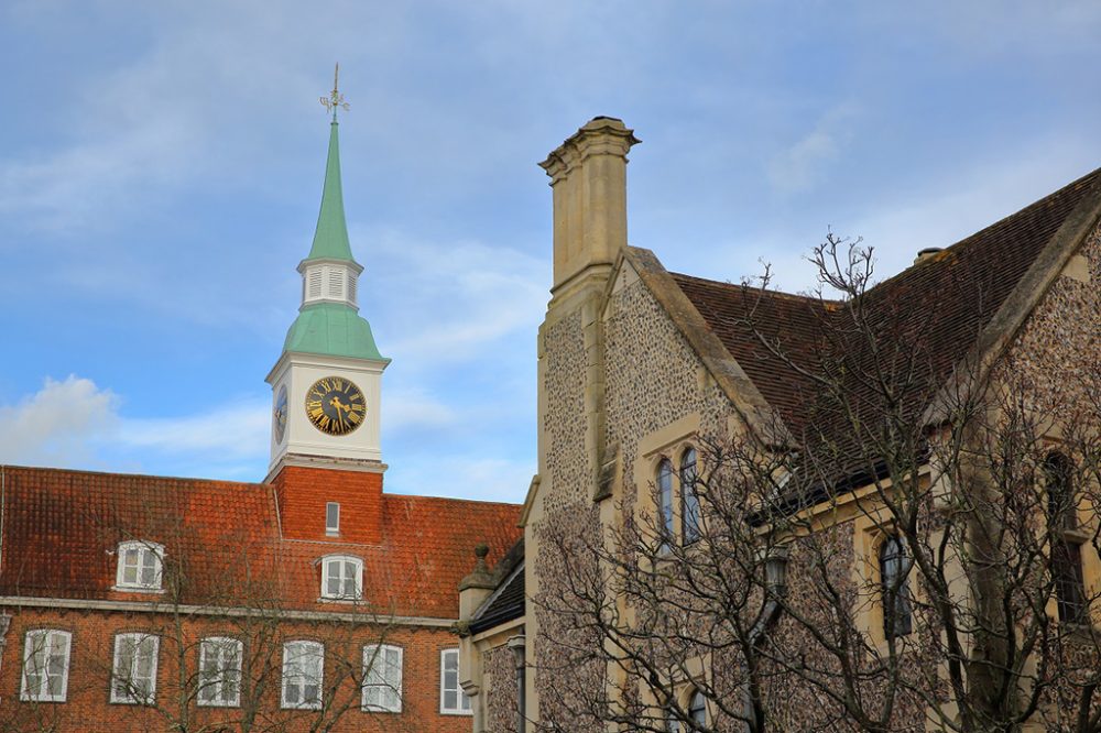 Hampshire council seeks two builders for £200m works | Construction News