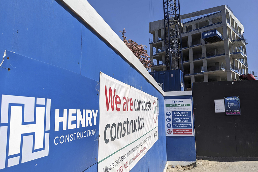 Henry staff made redundant as administrators probe collapse ...