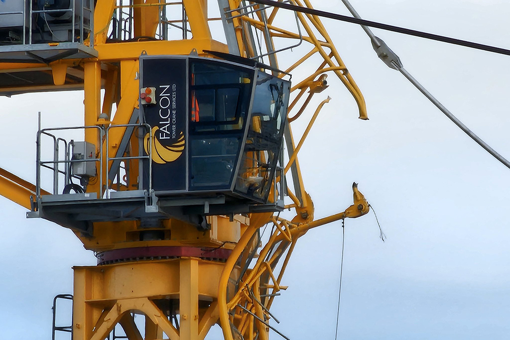 Two hurt in Edinburgh crane collapse | Construction News