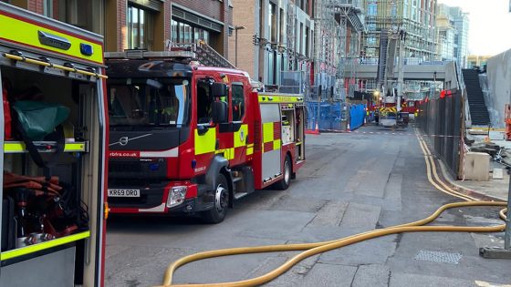 Crane operator rescues pair from McAlpine site in Reading ...