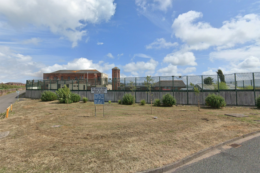 Galliford Try wins £100m revamp of immigration removal centre ...