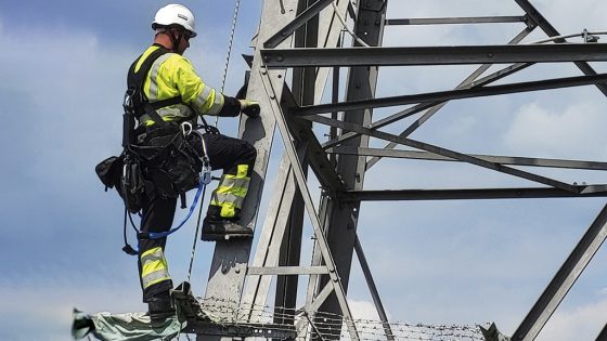 Aiming high: Balfour Beatty's pylon training | Construction News
