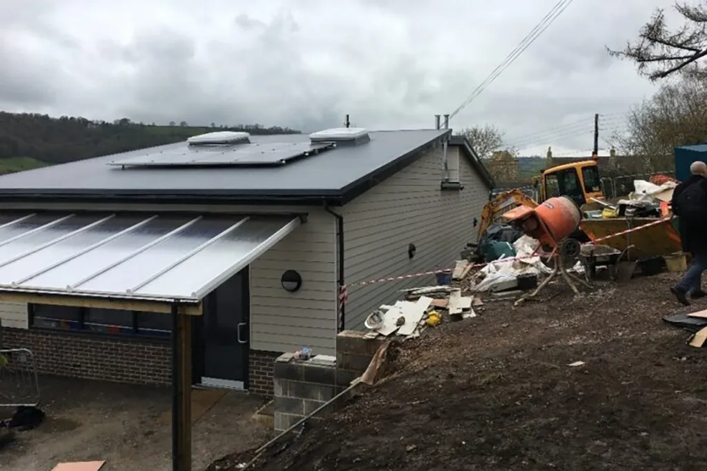 Contractor fined after worker killed by collapsing wall | Construction News