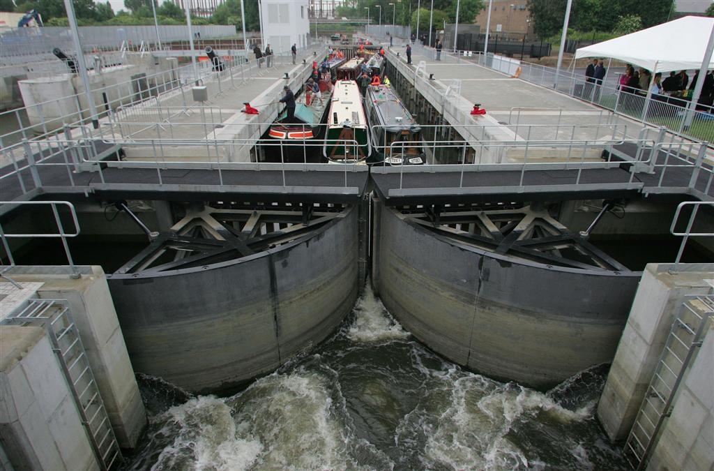Prescott Lock opens to traffic | New Civil Engineer