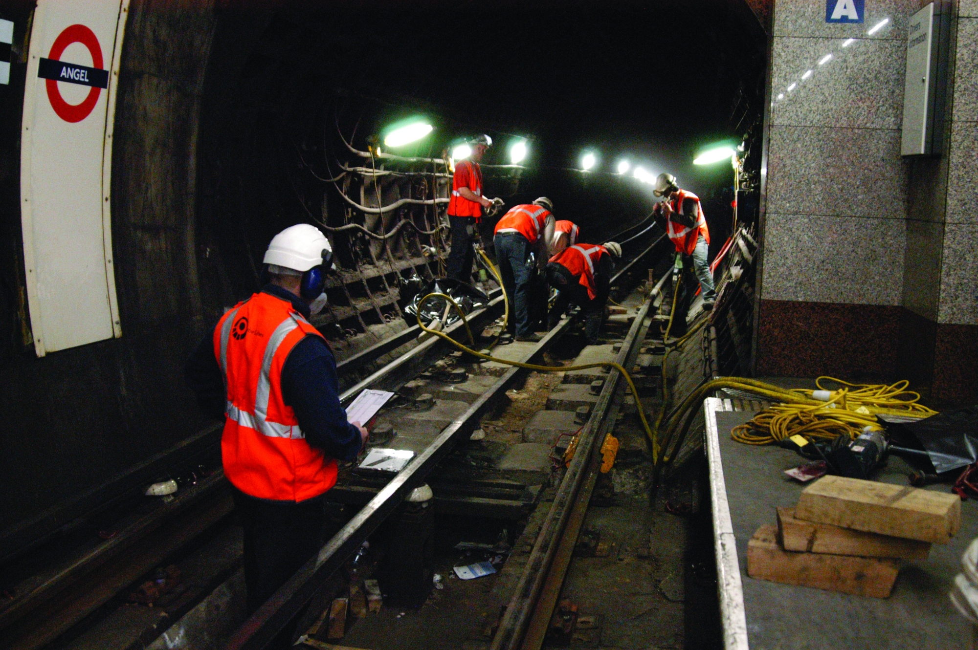 London Underground seeks closure on Tube Lines' cost escalation | New ...