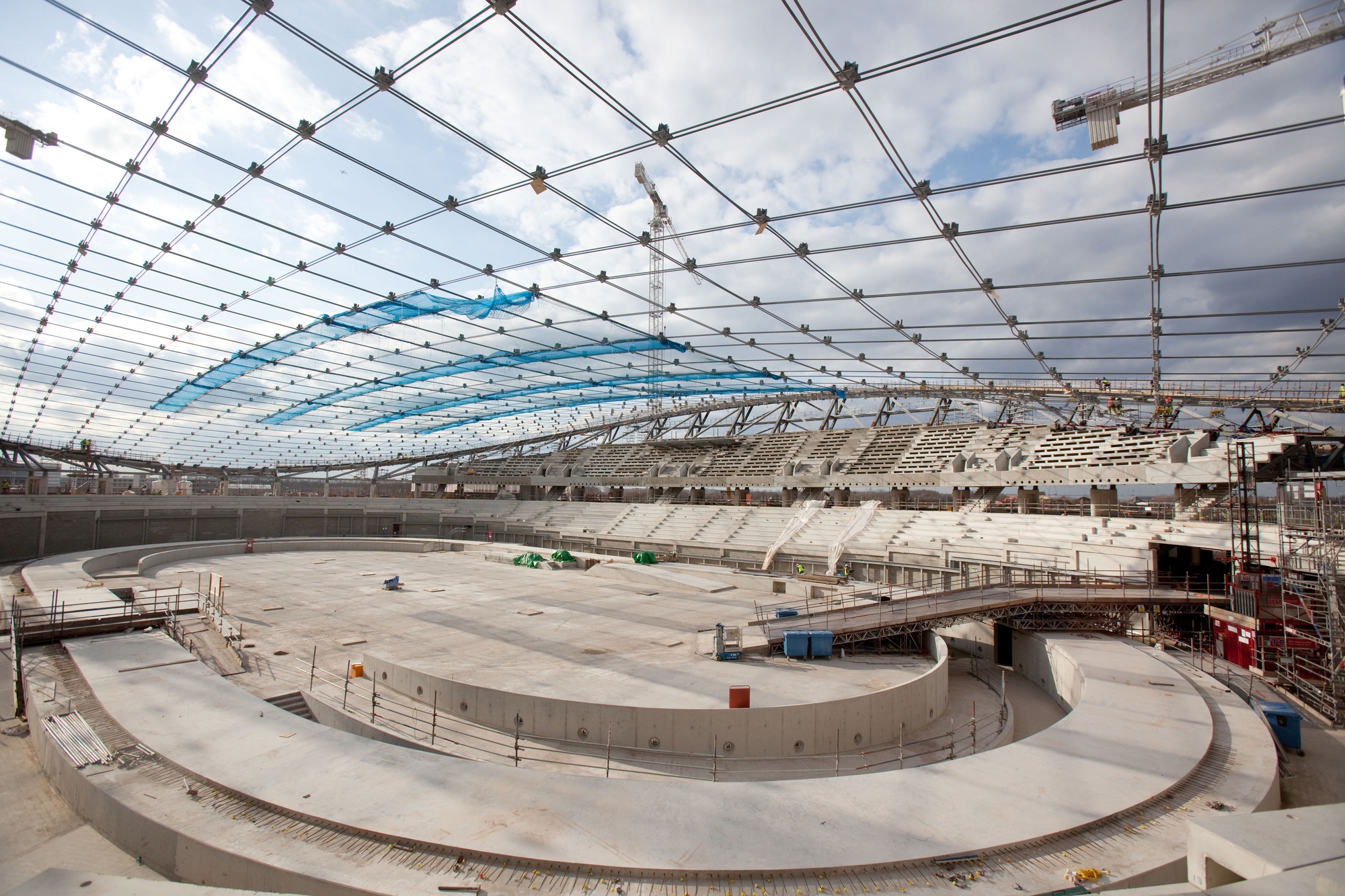 Olympics Velodrome roof lifted into position | New Civil Engineer
