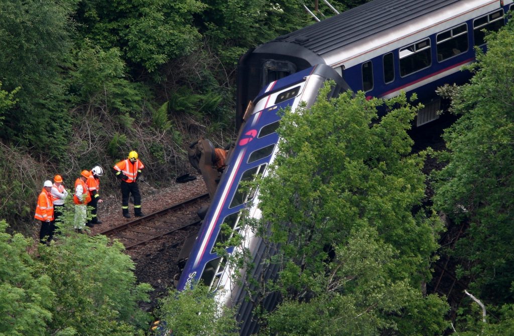 Engineers investigate Scottish train derailment | New Civil Engineer