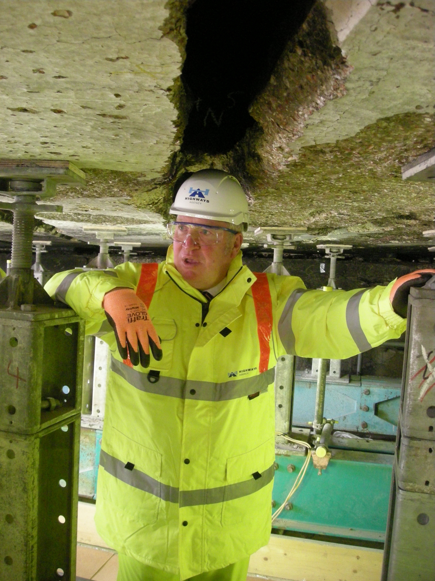 M1 bridge repairs to cost £5M, says transport minister | New Civil Engineer