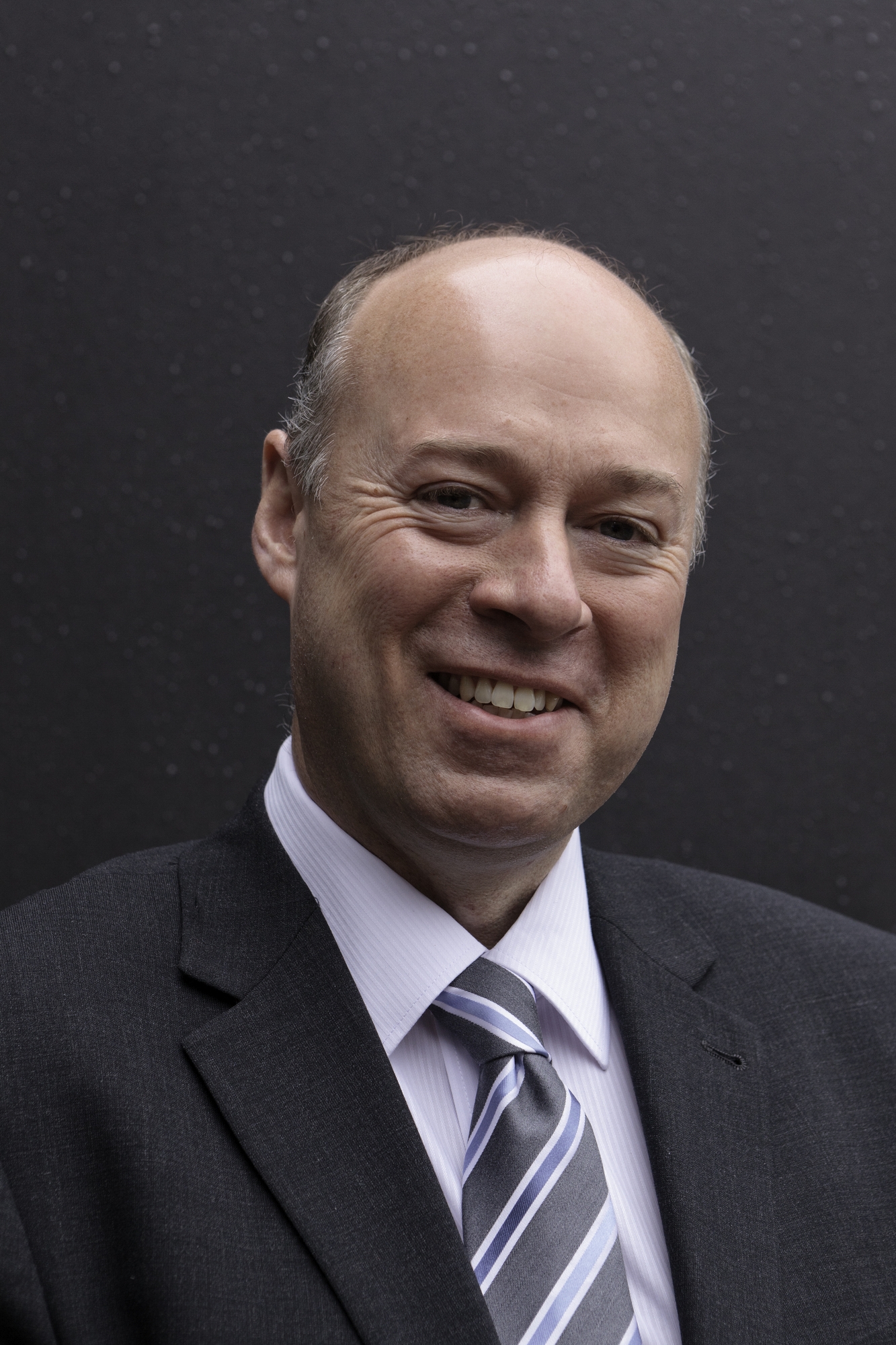 Colas takes off with Gatwick job and hunts for international work | New ...