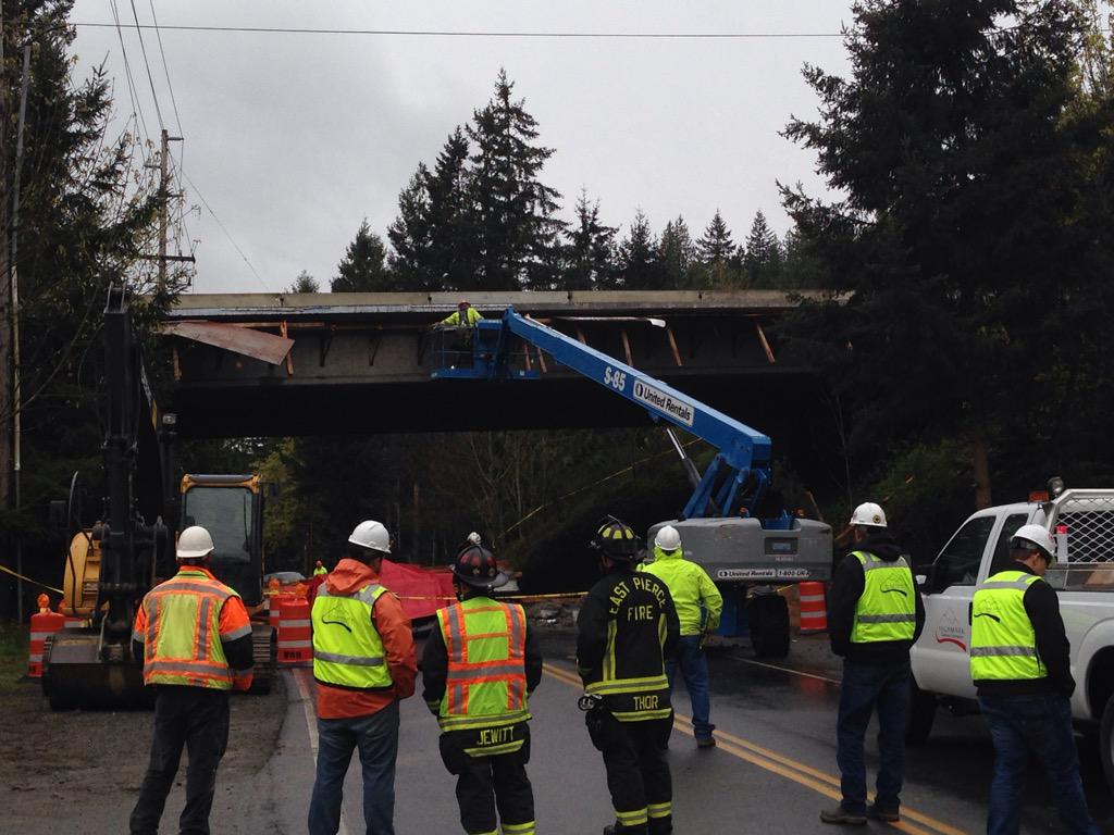 Falling concrete bridge section kills family in the US | New Civil Engineer
