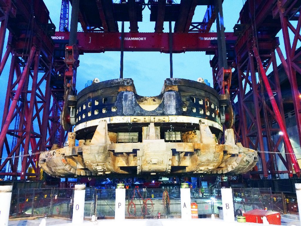 The Gallery | Tunnel boring machine cutter lifted to surface for repair ...