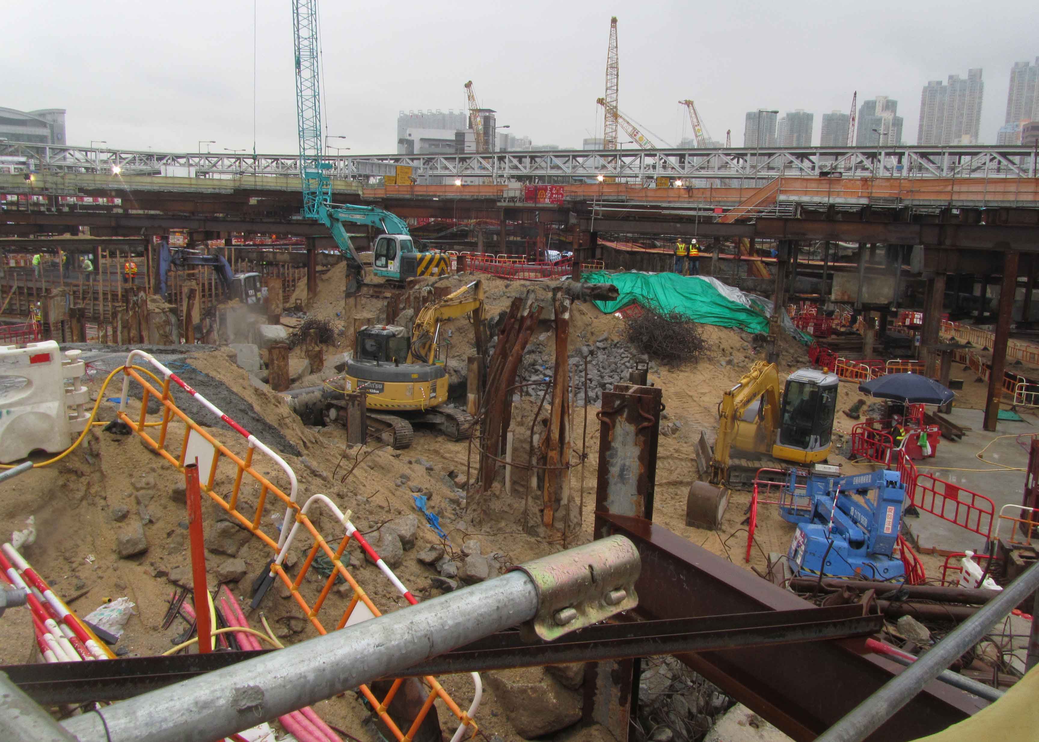 Hong Kong: What lies behind the troubled construction of MTR's rail ...
