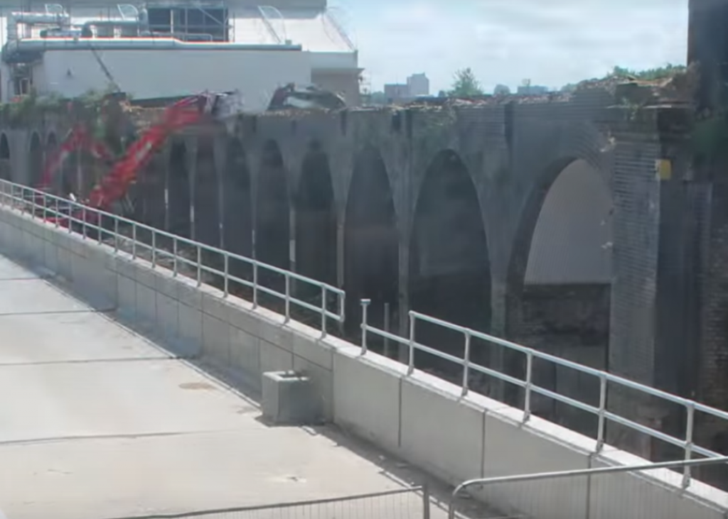Video | Viaduct demolition in London | New Civil Engineer