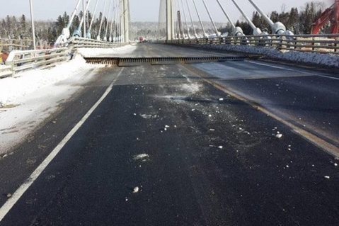 Stunning new Canadian bridge suffers deck failure | New Civil Engineer