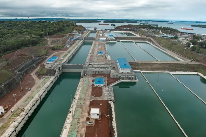 First ship passes through new Panama Canal | New Civil Engineer