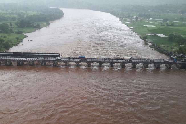 Tragedy as key Mumbai–Goa bridge collapses | New Civil Engineer