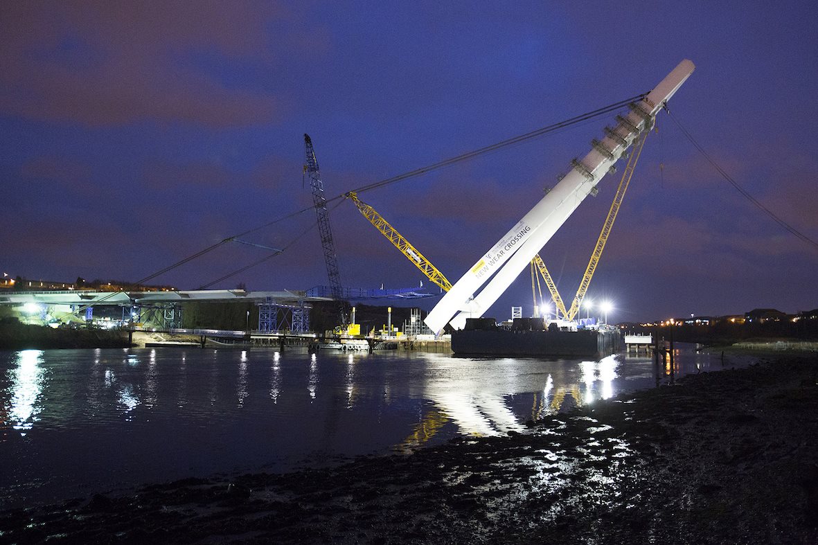 Biggest lift since the 'Eye' | New Civil Engineer