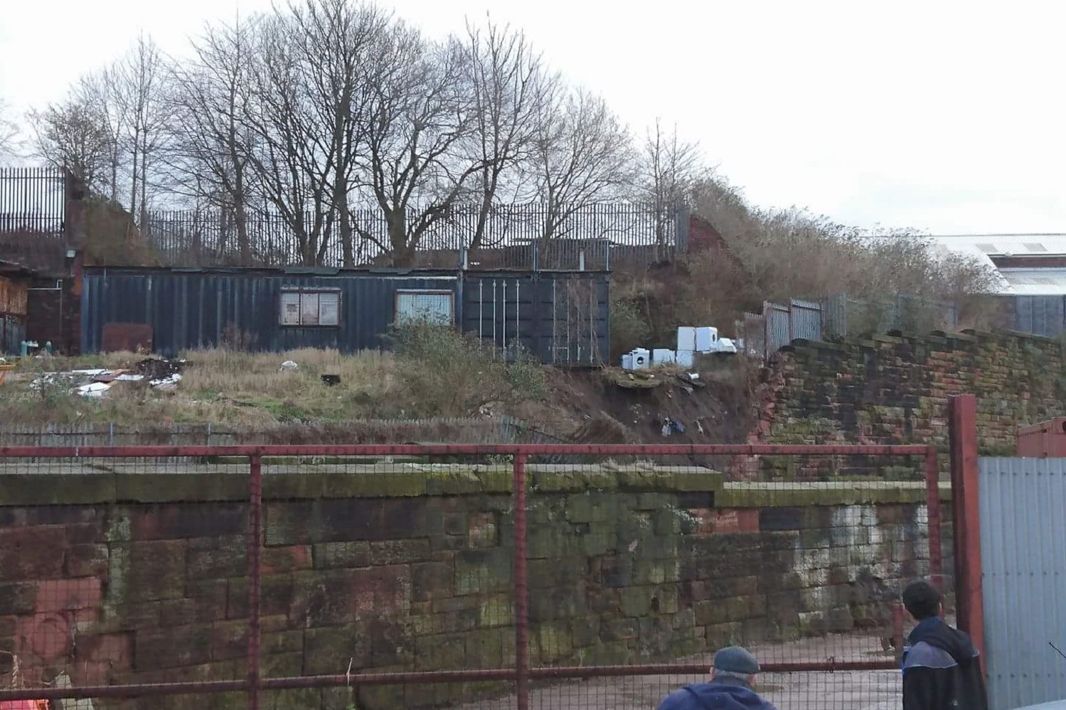 Wall collapses on tracks at Liverpool Lime Street | New Civil Engineer