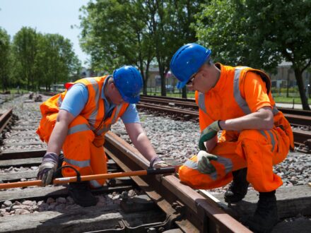 Less than half of government’s 30,000 transport apprenticeships target ...