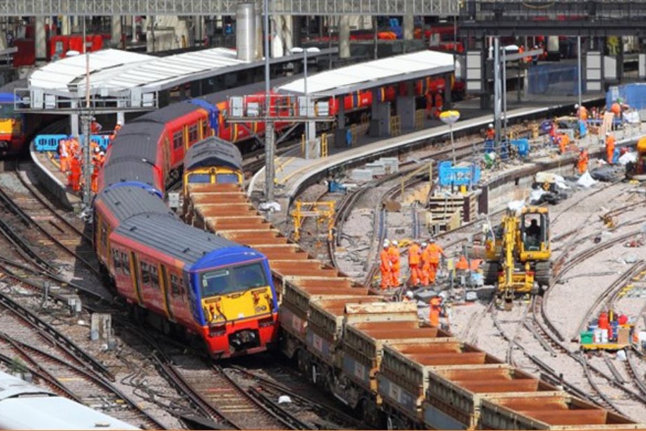 Waterloo derailment was failure to vet workers competence, say ...